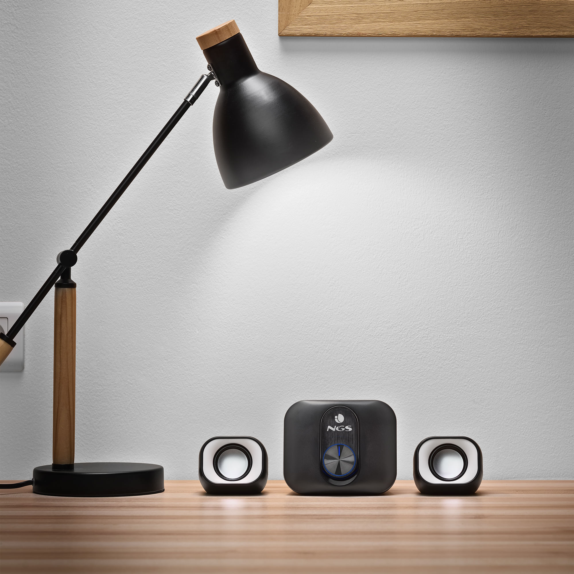 MINI ALTAVOCES NGS 2.1 COMET USB 20W COLOR NEGRO - PCBox